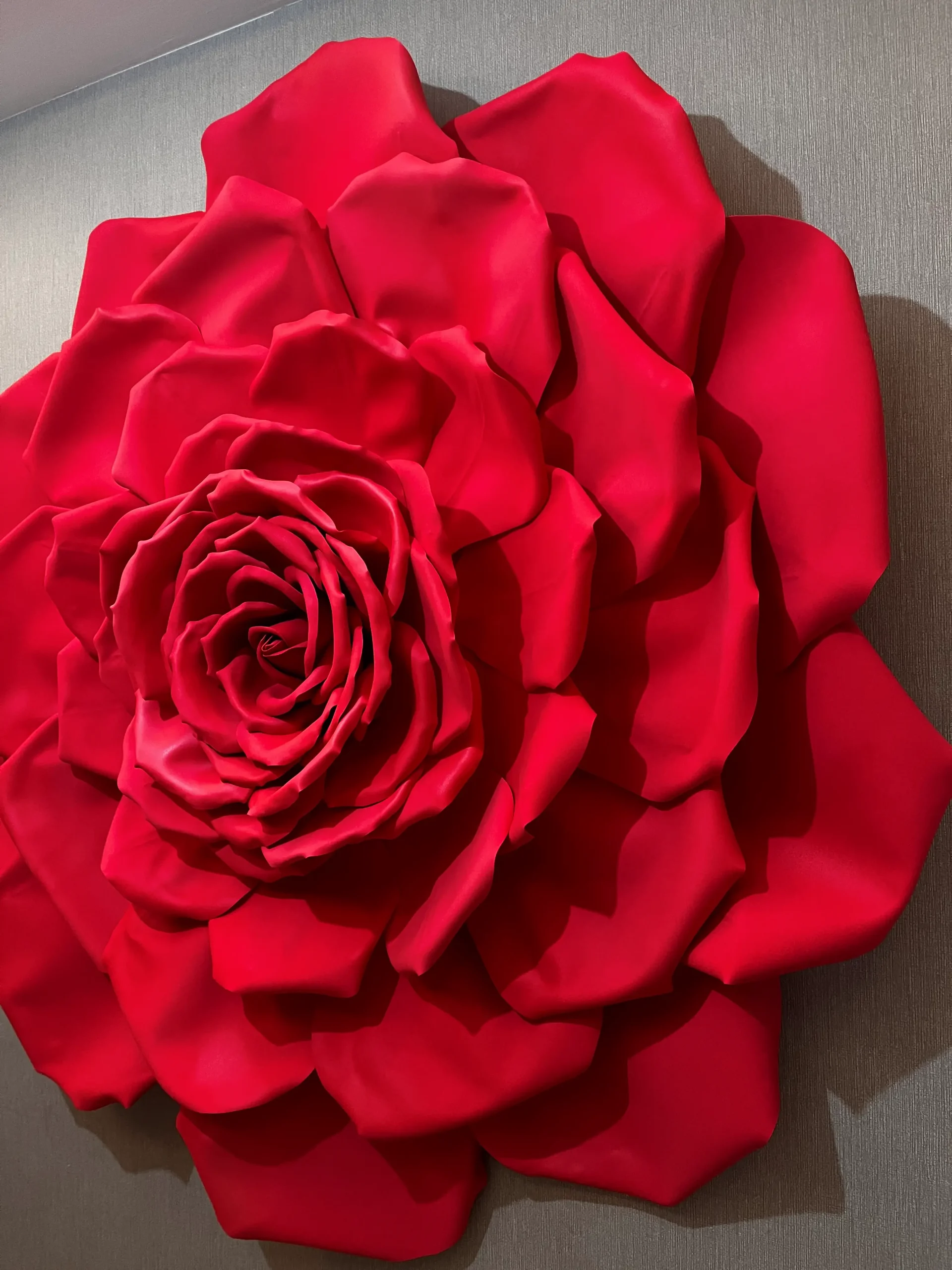 Kırmızı Eva Dev Gül - Tül Çiçek